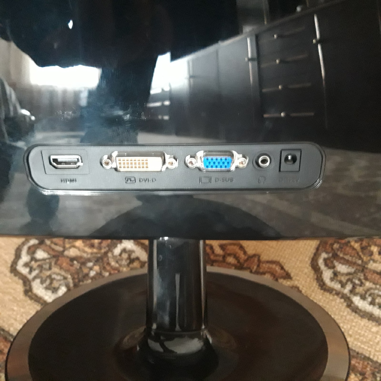 Ответы Mail.ru: Помогите найти кабель питания для Монитора BenQ V2420H